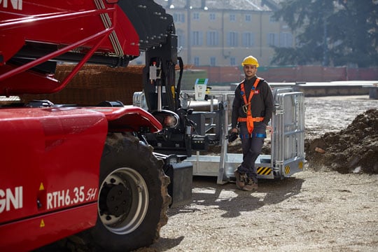 Magni Telehandlers - The Empire Crane Company